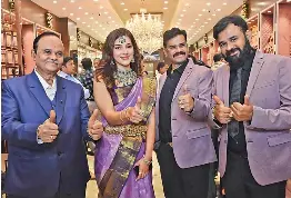 Manepally Jewellers opens 5th exclusive store at Chandanaga­r - PressReader