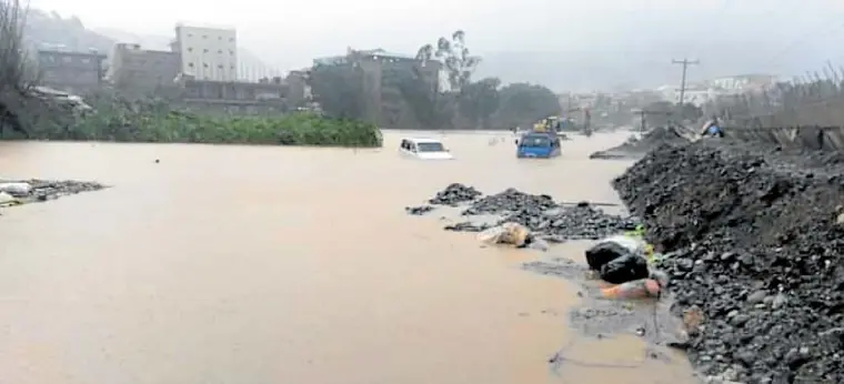 ‘EGAY’ CUTS DESTRUCTIV­E PATH THROUGH LUZON - PressReader