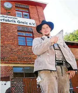 Maurer auf der Walz macht Station in Greiz - PressReader