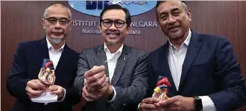 Implan perentak jantung dwiruang tanpa wayar pertama di dunia - PressReader