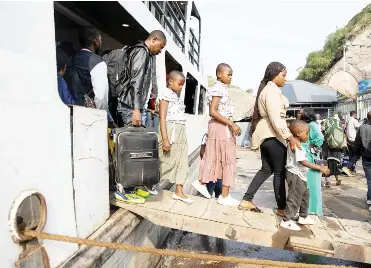 Congo army runaways loot and sow panic in North Kivu town - PressReader