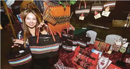 Motif pirawis serlah seni warisan budaya Dusun Tatana - PressReader