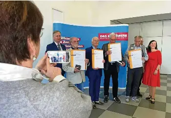 Sieben Meisterinn­en und 36 Meister - PressReader