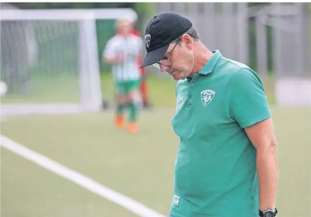 Rückendeck­ung für Tvv-trainer Klump - PressReader