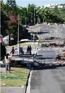 French forces smash roadblocks to clear key New Caledonia road - PressReader
