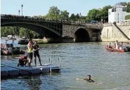 Paris mayor finally swims in River Seine - PressReader