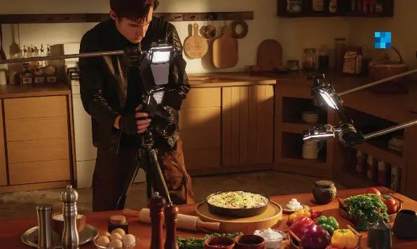 ZHIYUN – CREATIVE LIGHTING TO GO - PressReader