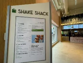 Un premier restaurant Shake Shack au Canada ouvre à Toronto - PressReader