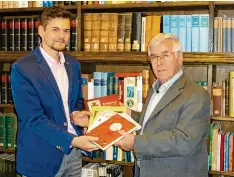 Archiv bekommt Bücher - PressReader