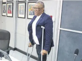 Hobbled by leg injury, Sinclair bats for the disabled - PressReader