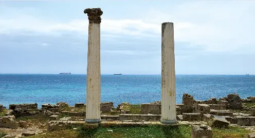 THARROS. CITTÀ ETERNA - PressReader