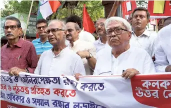 Left seeks to iron out difference­s in West Bengal - PressReader
