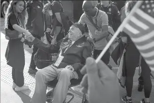 Veterans fly from U.S. to Normandy for D-Day anniversar­y - PressReader