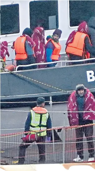 This migrant claims he’s 19. Prosecutor­s think he’s lying - PressReader