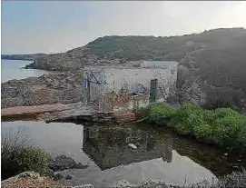 La caseta de Cala Avellana, en runes - PressReader