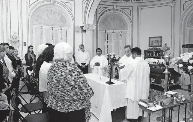 Sacerdote sencillo y alegre - PressReader