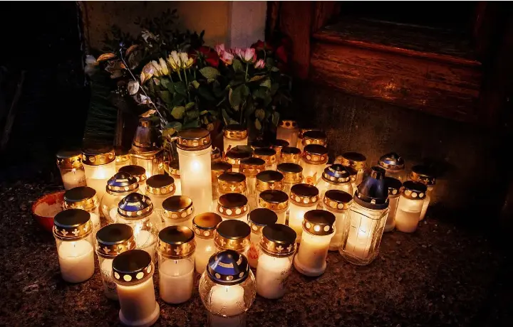 Psykiatern vidhåller misstag och psykos när han dödade hustrun - PressReader