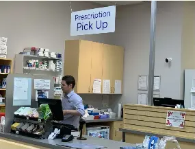 Les pharmacies albertaine­s manquent de vaccins pour la grippe et la COVID-19 - PressReader