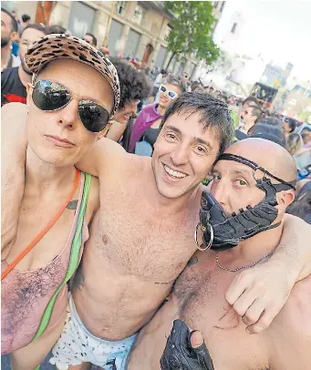 Cuando llegó el orgullo multicolor - PressReader