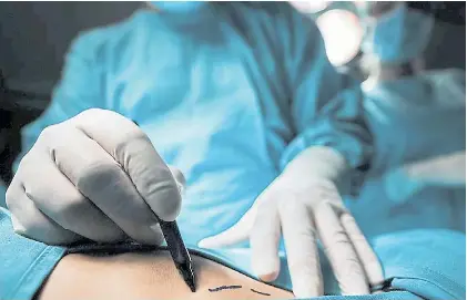 Alertan que prepagas y obras sociales suspenden una cirugía - PressReader