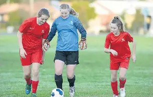Gun trio of Vic picks - PressReader