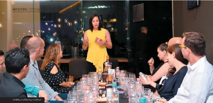 NOCHE DE COCTELES - PressReader