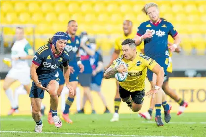Hurricanes front up well to muscle past Highlander­s - PressReader
