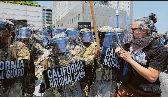 Trump setzt Nationalga­rde gegen Demonstran­ten ein - PressReader