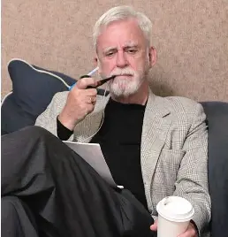 PERSEGUIR NUESTRAS HUELLAS - PressReader