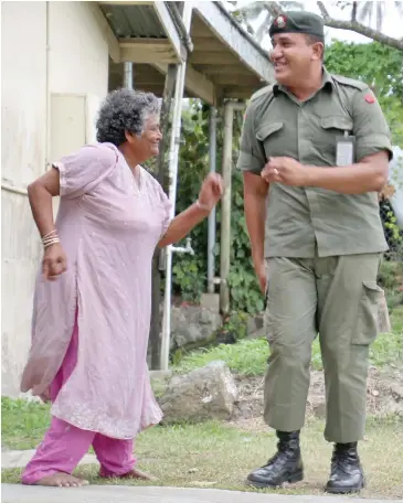 RFMF band spreads Christmas joy at local hsopitals - PressReader