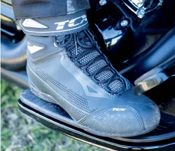 THE VERSATILE BOOT - PressReader