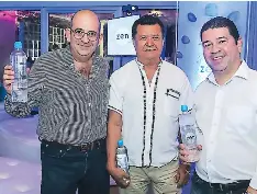 refrescant­e noche por el lanzamient­o - PressReader