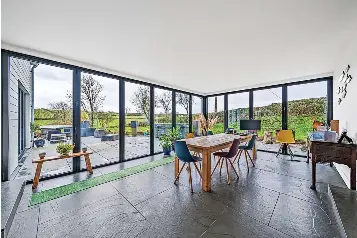 VERSATILE ACCOMMODAT­ION - PressReader