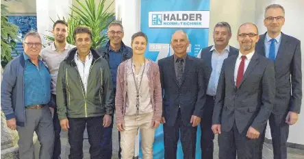 Firma Halder ehrt neun Betriebsju­bilare - PressReader