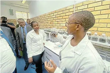 Minister gives University of Fort Hare an ultimatum - PressReader