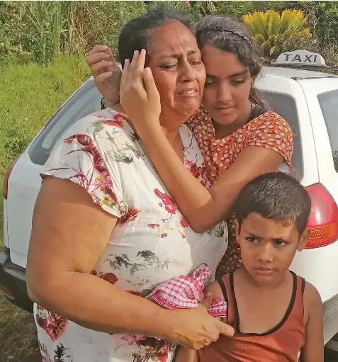 Girl’s Wait for Dad Ends in Tears - PressReader