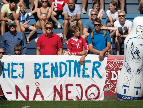 UDEN BENDTNER ER VI IKKE MEGET VAERD - PressReader