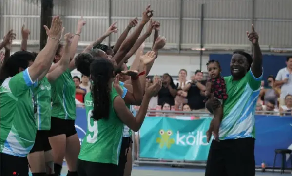 Limón acaba con sequía de 24 años en voleibol - PressReader