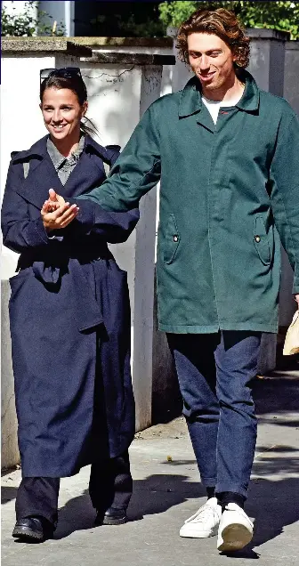 Steamy star Marisa steps out with beau - PressReader