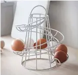 Clever chook! - PressReader