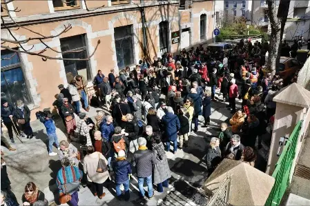 Violences faites aux femmes : une directrice d’école agressée - PressReader