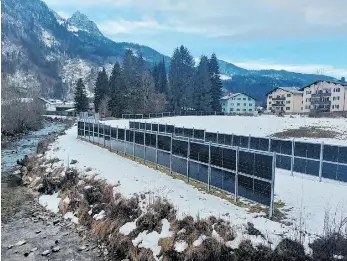 Damm und Energiefel­d müssen bis Juni weg - PressReader