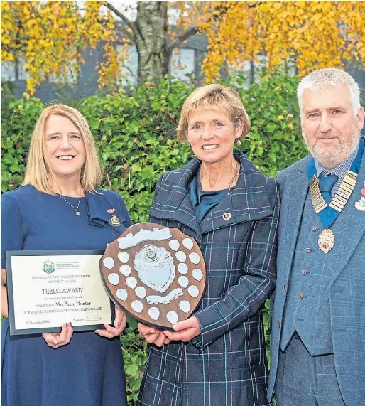 Awards celebratio­n - PressReader