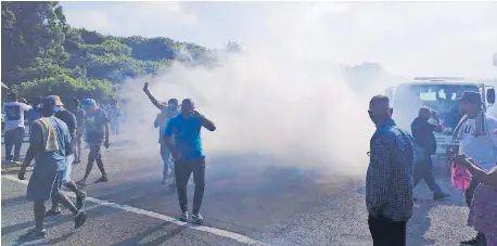 Water protesters to sue after heavy handed police response - PressReader