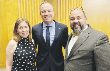 Orientan para trabajos federales - PressReader