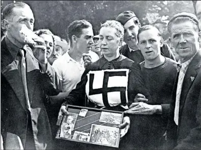 Hitler y su séquito de colaboraci­onistas - PressReader