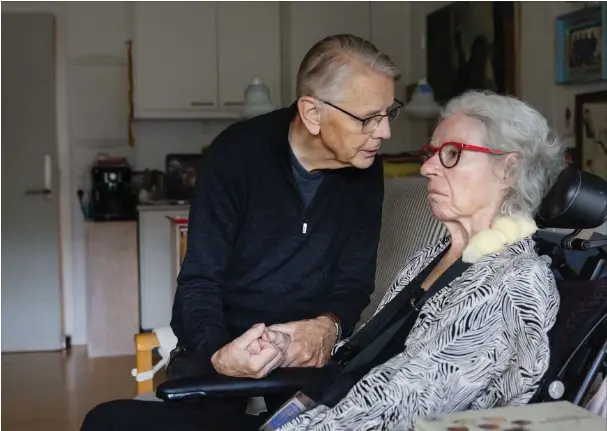 Han stod frem i avisen og ønskede selvmordsp­iller. Nu er han sigtet ...