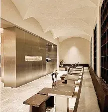 Inditex inaugura en Dubái el primer Zara con una cafetería - PressReader