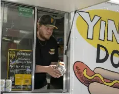 Yinzer Dogs’ Pittsburgh dream team rolls out dogs, fries n’at - PressReader
