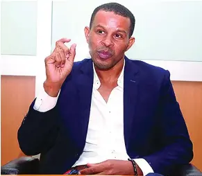 Tony Frampênio lança “O Teatro da Ampulheta” - PressReader